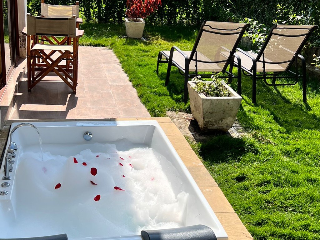 lake Elementaita Manor | Home